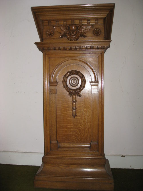 OAK CHURCH LECTERN - Antiques Atlas