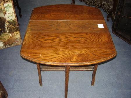 SMALL OAK DROP LEAF TABLE - Antiques Atlas